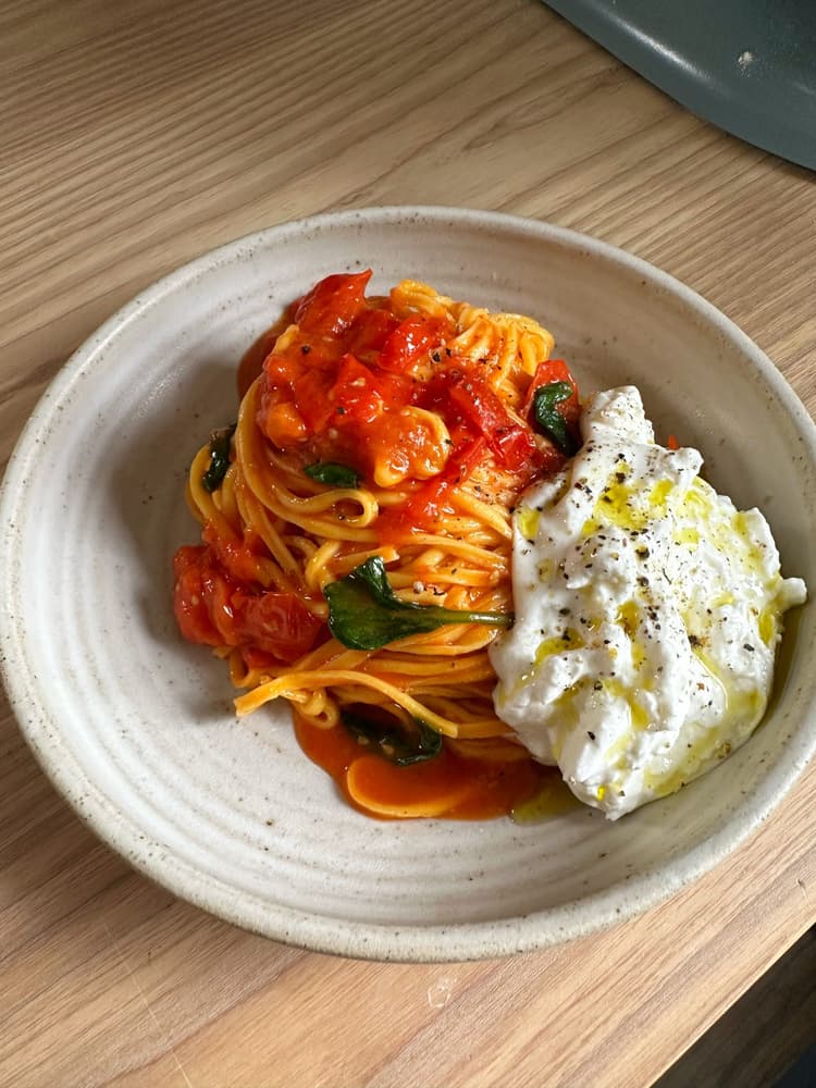 Tagliarini With Slow-Cooked Tomato Sauce & Burrata • Mateo Kitchen